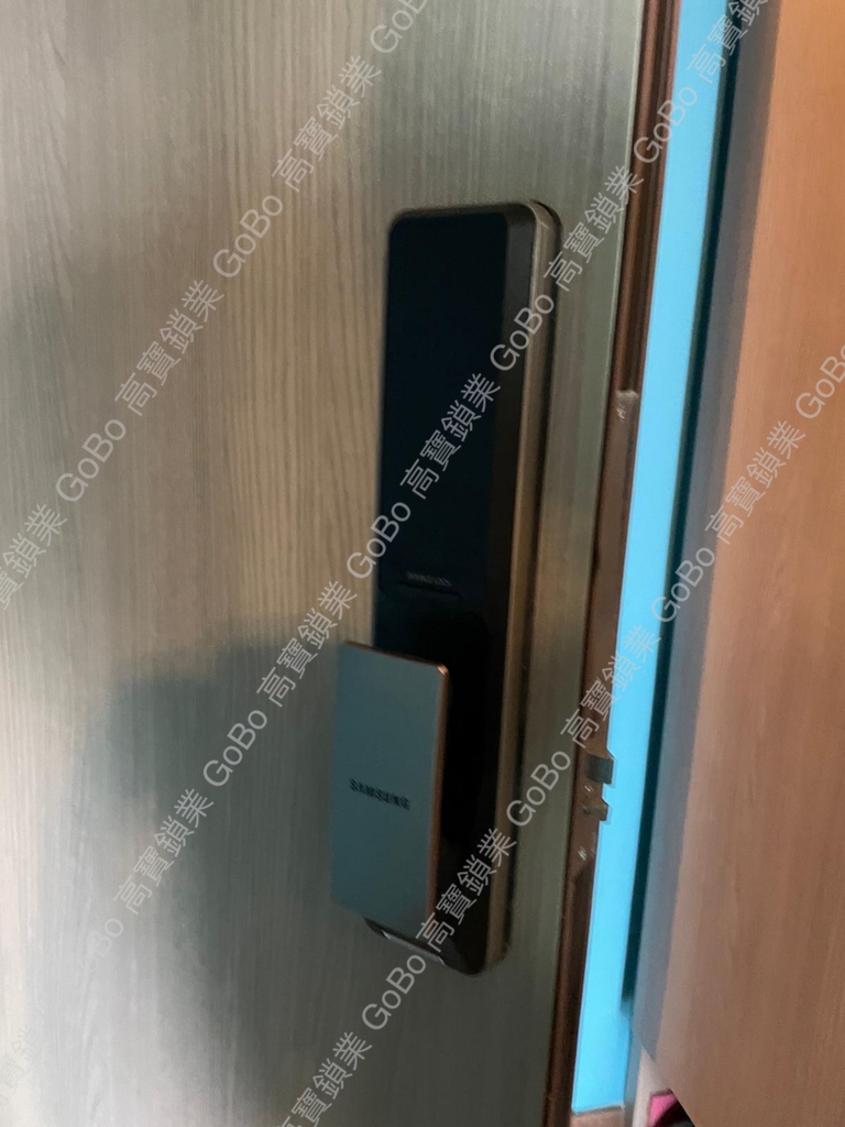 屯門 上源 裝電子門鎖 Samsung P72 香檳金色