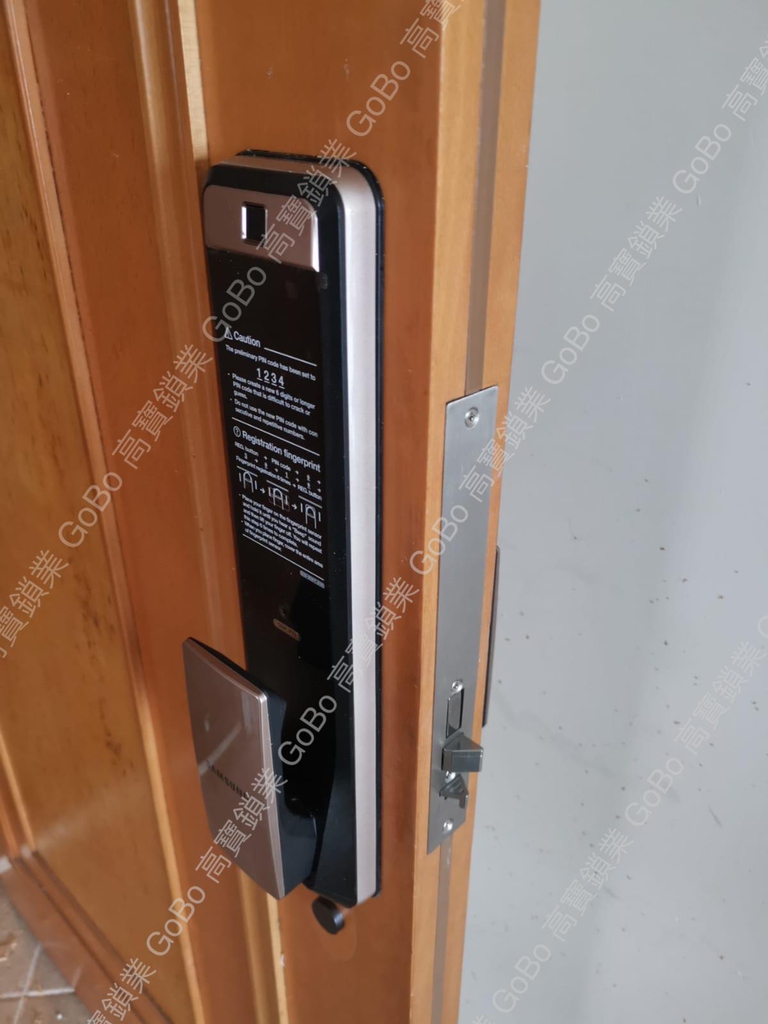 荃灣 珀麗灣 裝電子門鎖 Samsung P72 香檳金色